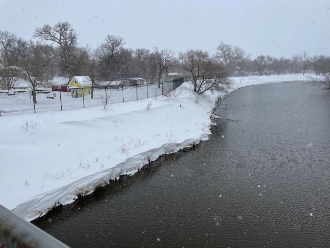 Minot gets three feet of snow | News, Sports, Jobs - Minot Daily News
